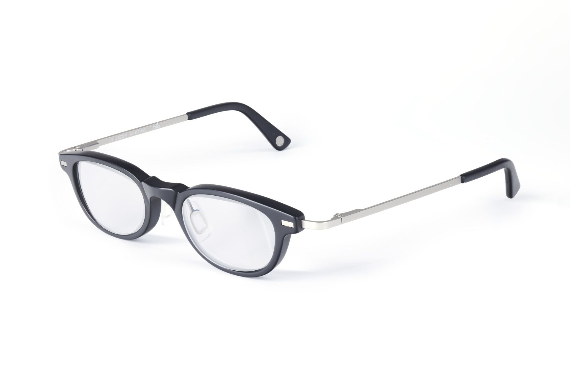 01/2023, Dezent und elegant – die neue Lupenhalbbrille BINO med ...